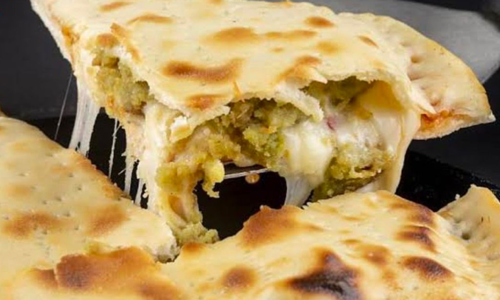 Chicken Cheese Naan – Tamrookum Fill Feast